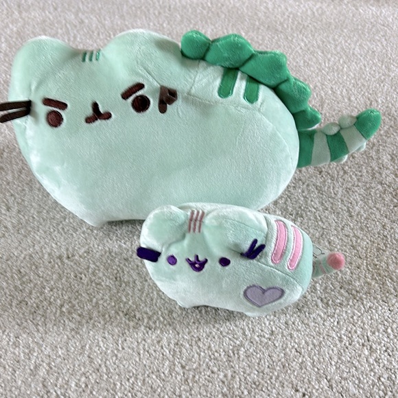 Pusheen | Toys | Pusheen Pusheenosaurus New Addition Free Little Baby ...